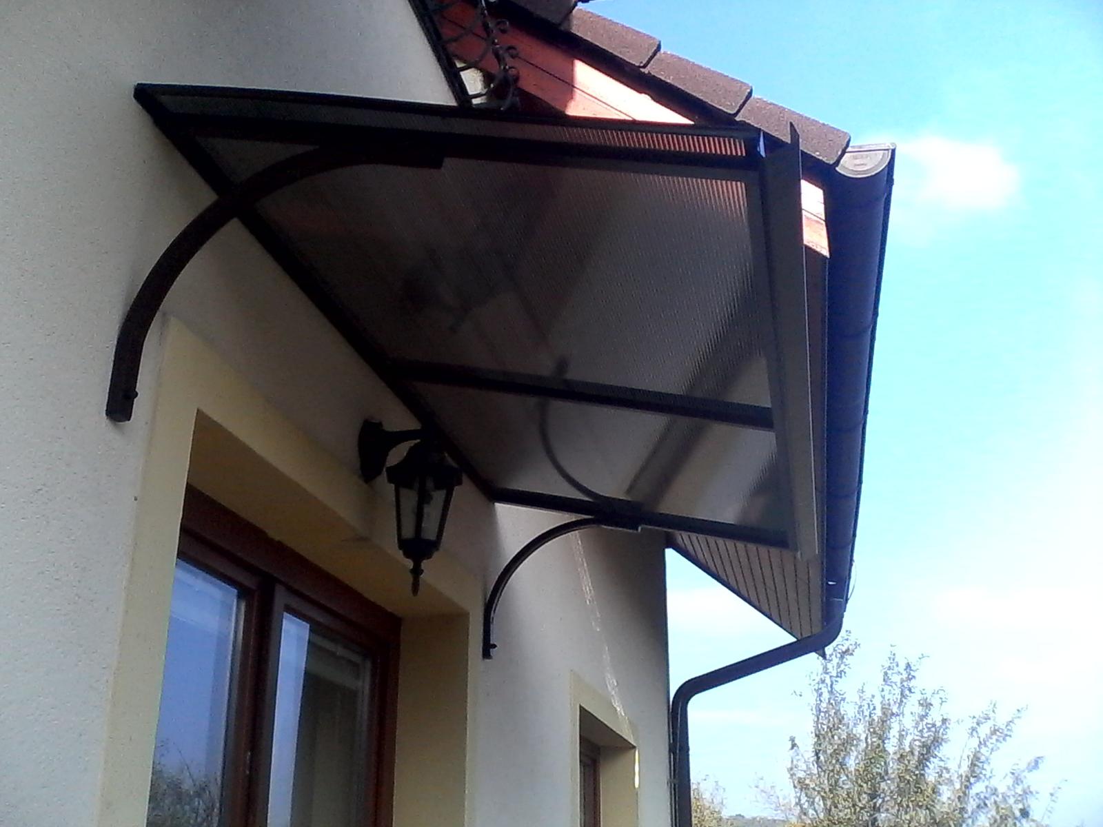 Lexanový prístrešok nad dvere - Bazár | Modrastrecha.sk Lexanový prístrešok nad dvere - Bazár | Modrastrecha.sk
