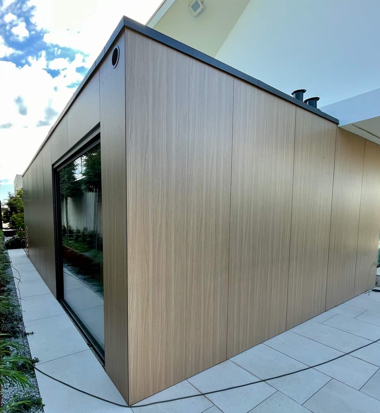 HPL OBKLAD - ODVETRANÁ FASÁDA - HPL OBKLAD FUNDERMAX ENIGMA ODVETRANÁ ...