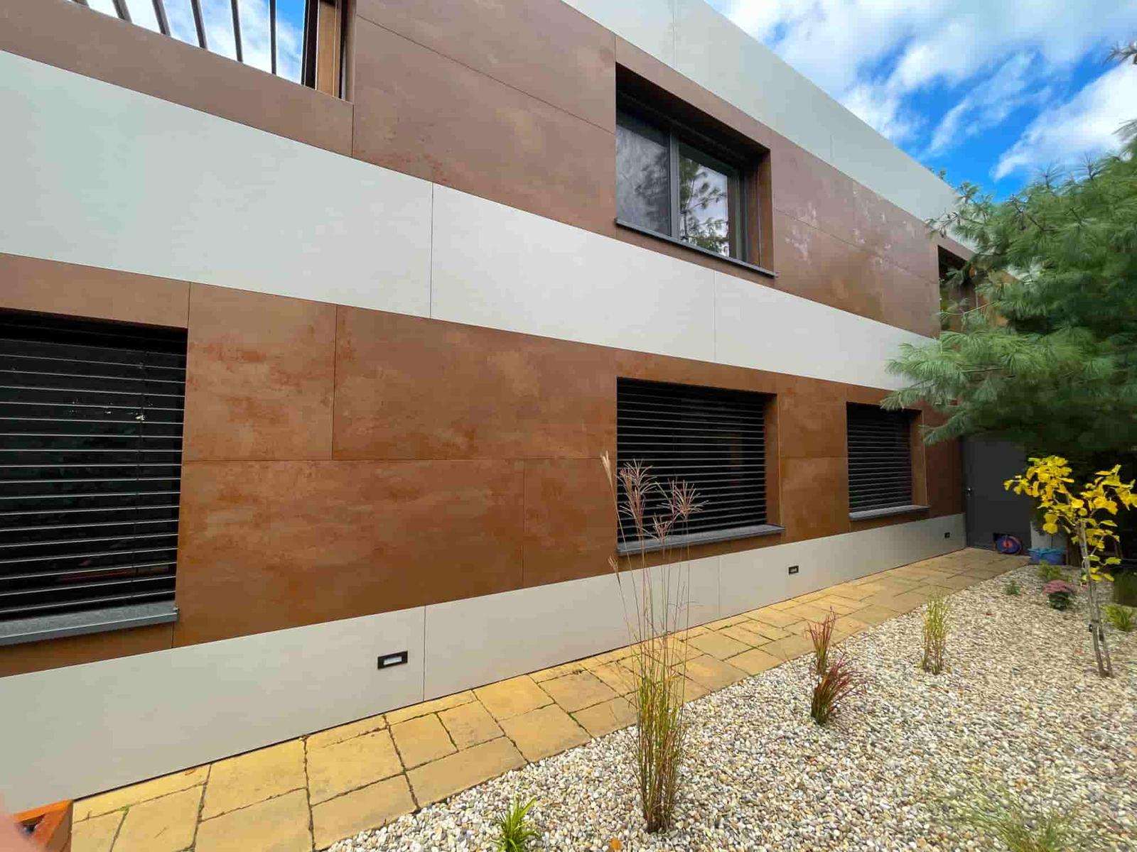 KERAMICKÝ OBKLAD FASÁDY COVERLAM - ODVETRANÁ FASÁDA #2 | Modrastrecha.sk