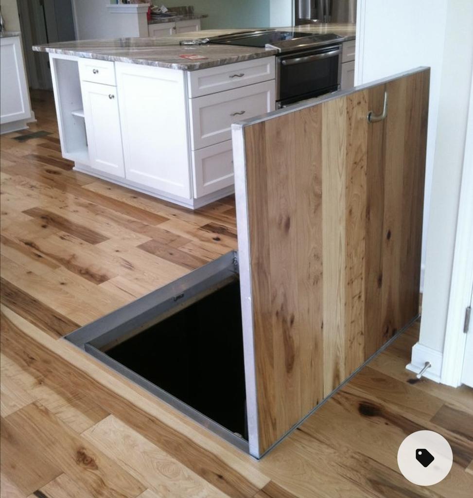 Vstup do pivnice - zapustené dvere v podlahe - Základy, pivnica ...