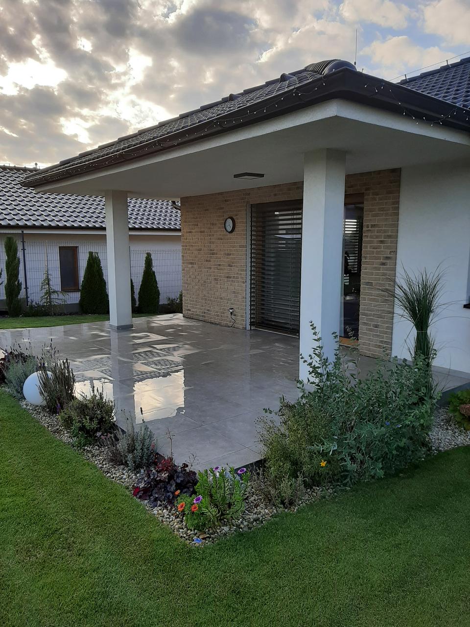 Černá střecha, okna antracit, jakou barvu fasády? - Fasáda a venkovní ...